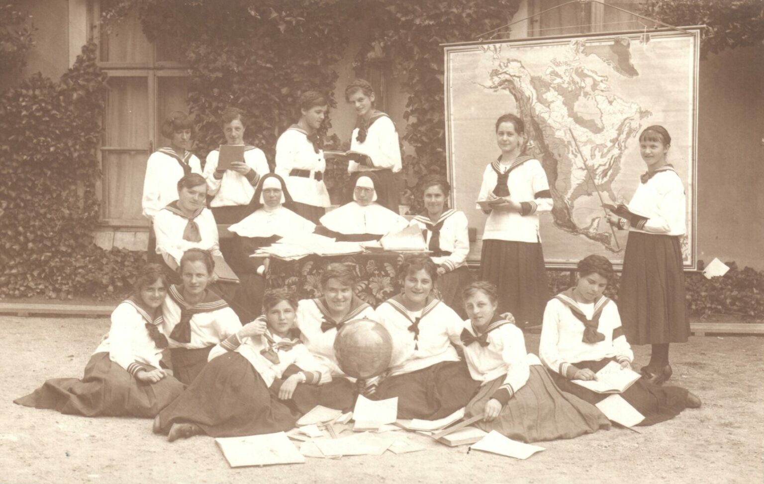 Educare le donne 1723–2023 | 300° anniversario delle Dame Inglesi a ...